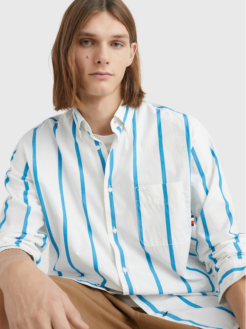 Camisa De Rayas Verticales Con Corte Oversize